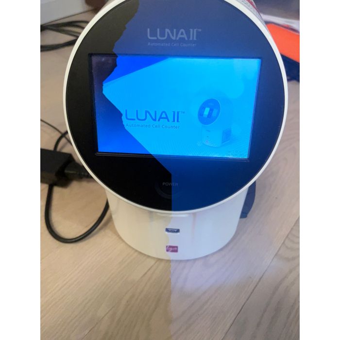 Logos Luna II Automated Cell Counter counting L40001